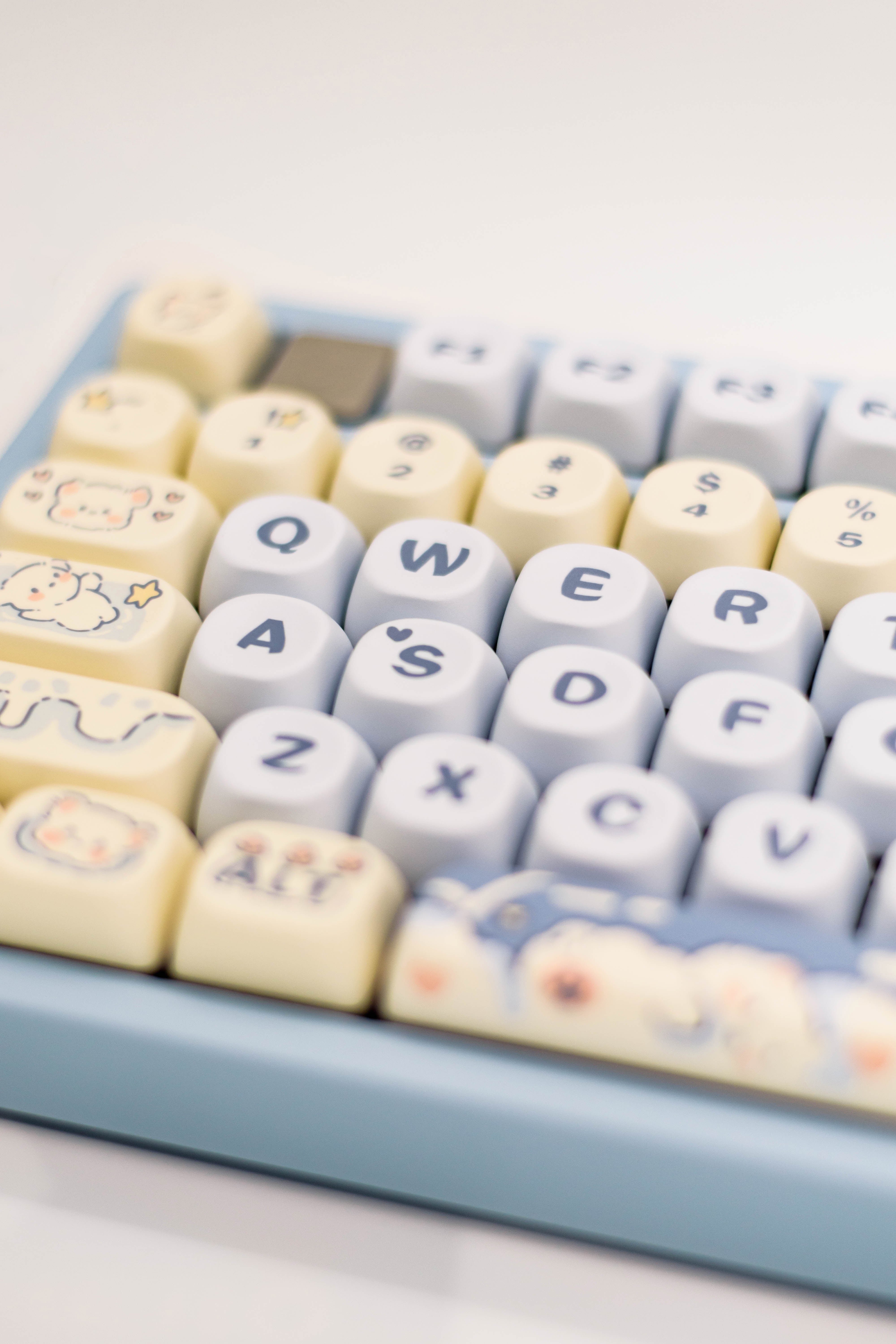 Клавиатури - TypeHero