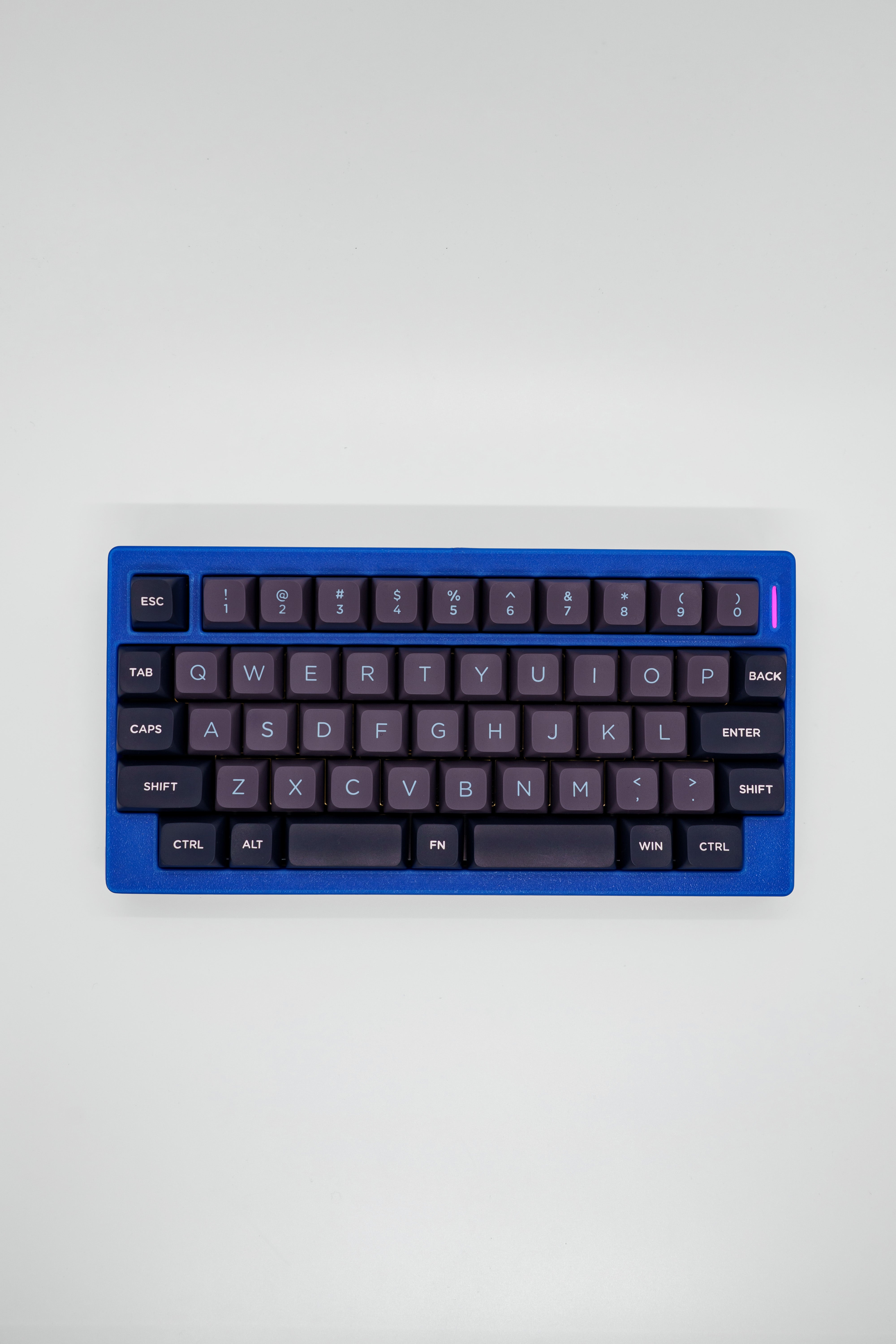 Raven50 50% Keyboard – Kailh Arctic Fox – TypeHero