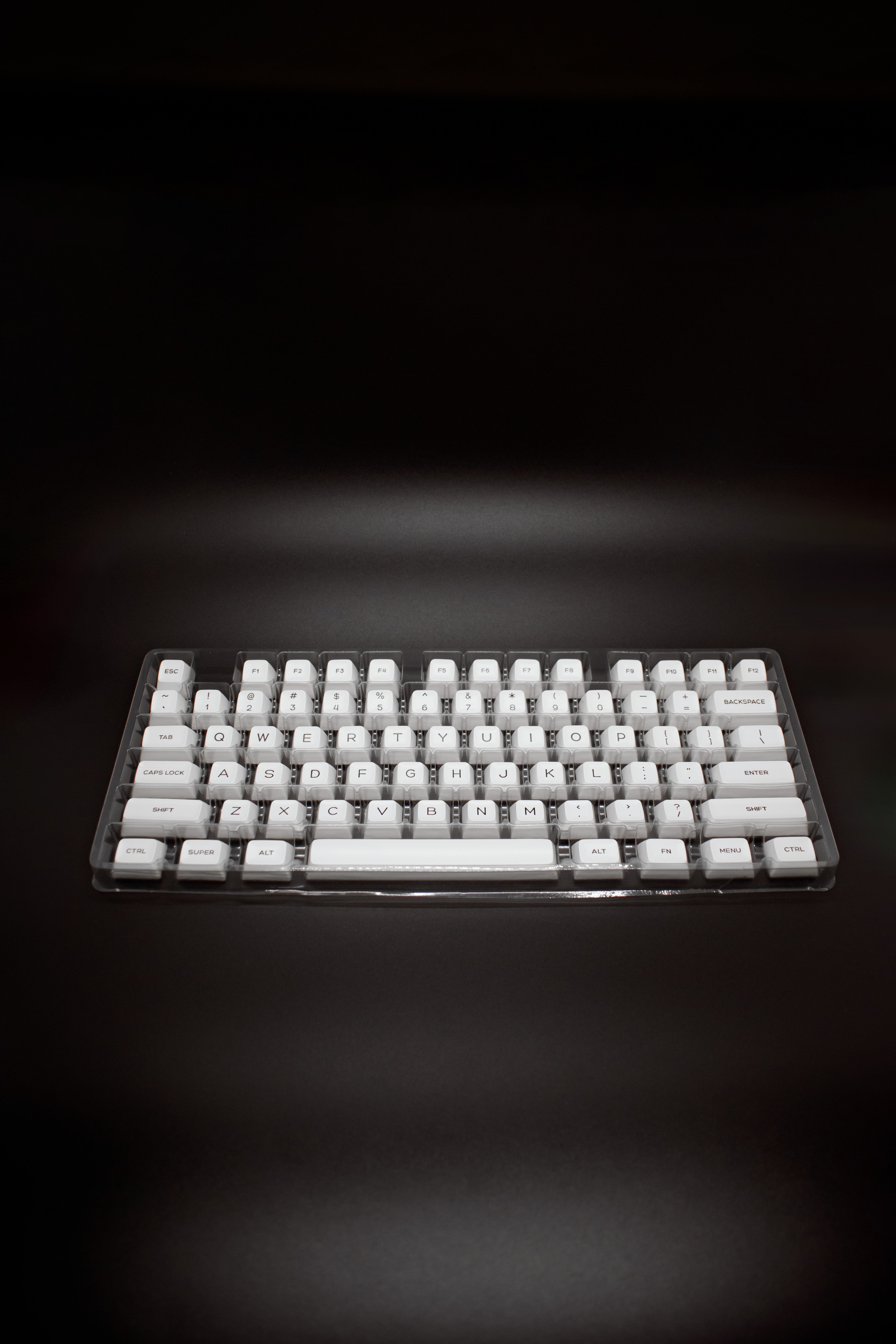 Black on White SA Profile Keycaps – Капачки за Механична Клавиатура ...